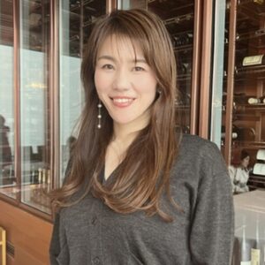 土屋 亮子 - Yuna Hattori Beyond the World